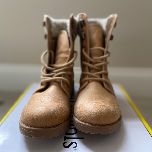 Seven Dials | Shoes | Seven Dials Tan Laced Up Boots | Poshmark